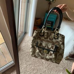 Coach | Bags | Coach Hampton Turnlock Purse J77f15689 | Poshmark